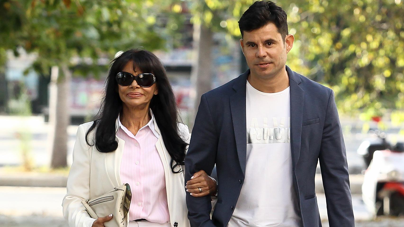 Javier Santos, presunto hijo de Julio Iglesias, y su madre, María Edite ...