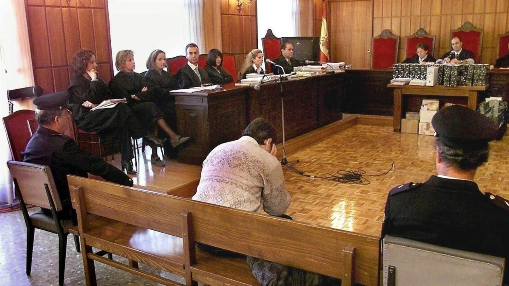 Joaquín Ferrándiz mató a 5 mujeres y tras 25 años saldrá de prisión ...