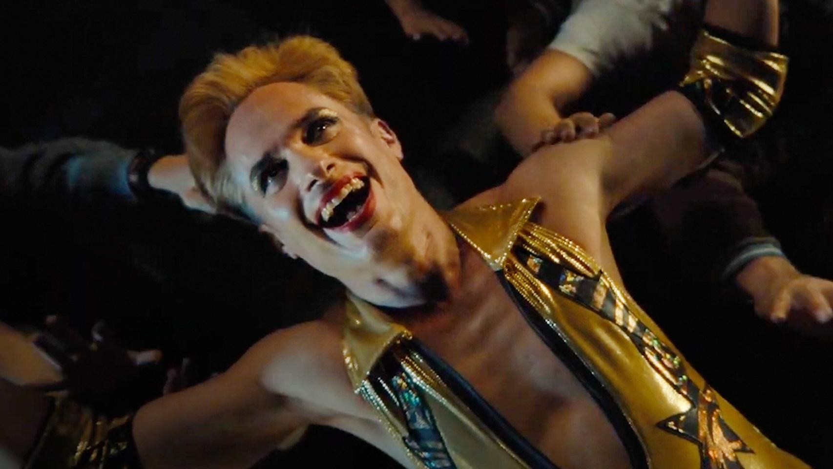 Crítica: Gael García Bernal brilla como 'Cassandro', el gladiador gay ...