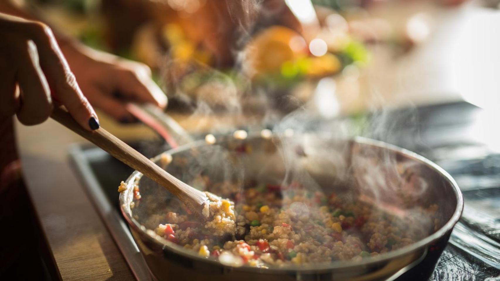 Adiós al olor a comida: el sencillo truco casero de las abuelas en ...
