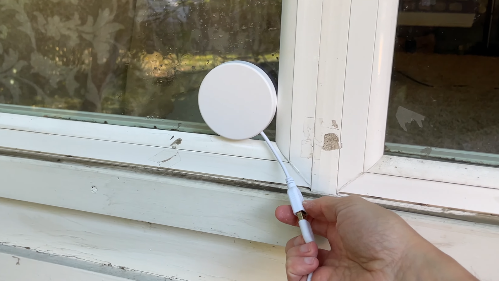 Adiós a los enchufes externos: el nuevo invento que triunfa en España y ...