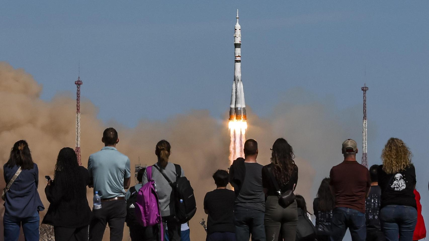 EEUU y Rusia aún mantienen su alianza espacial: una nave rusa Soyuz ...