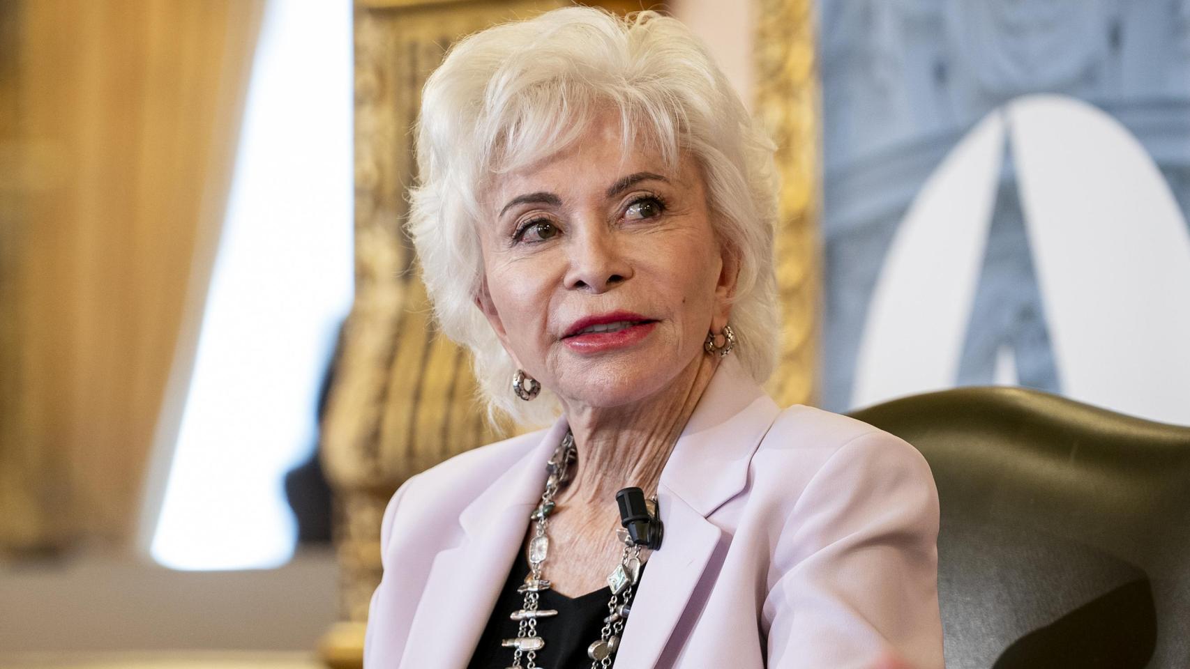 Isabel Allende: "Siempre que visito España lo primero que siento es dolor"