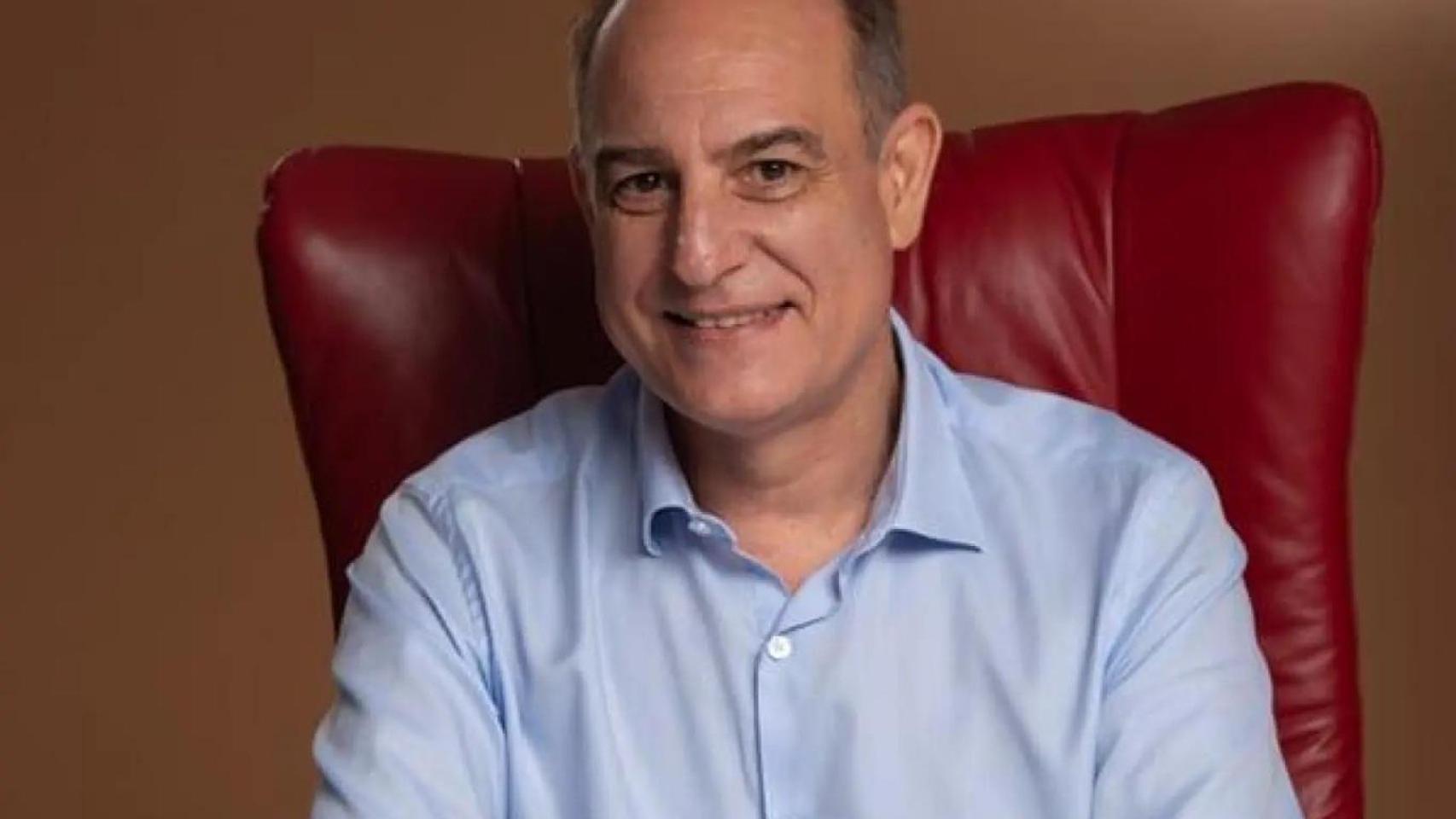 Pablo Gil, experto en bolsa: "Dejar tu dinero sin remunerar en el banco a medio o largo plazo es ...