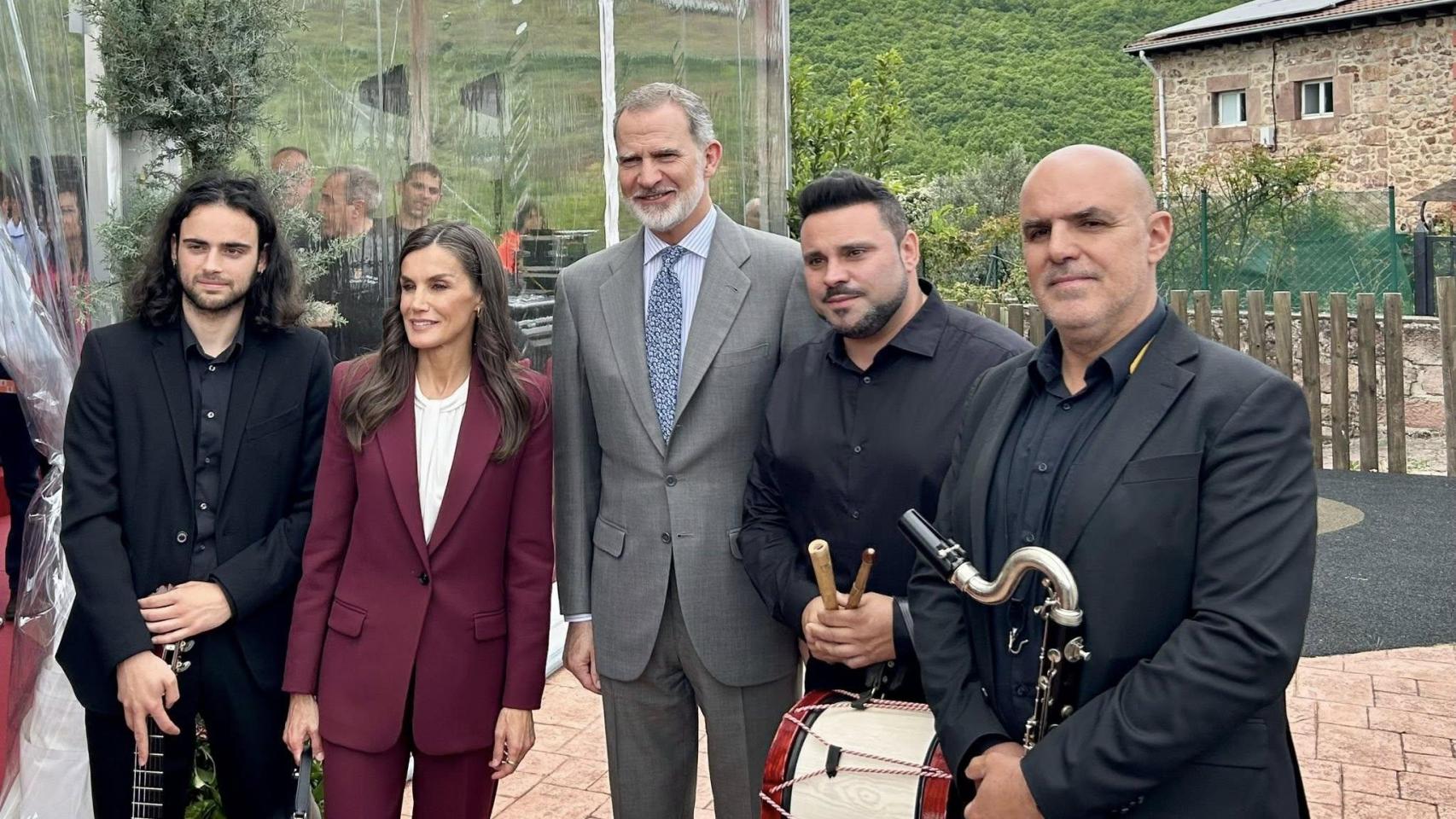 Músicos zamoranos estrenan una pieza inédita ante los Reyes en el acto ...