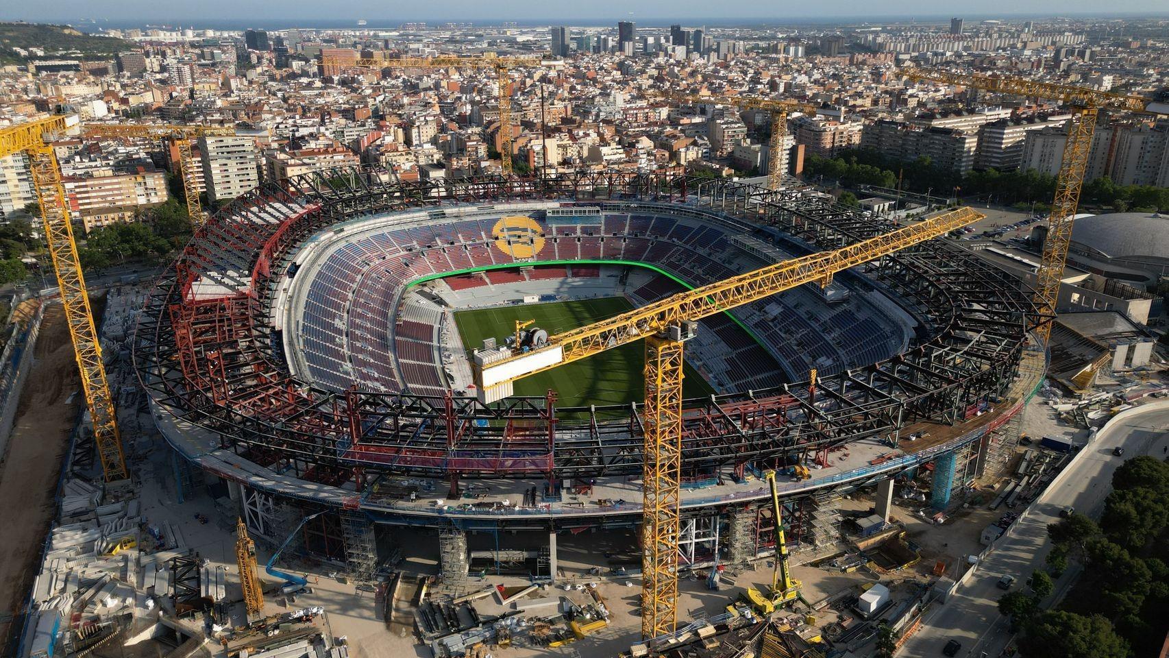 La Guardia Urbana paró el domingo las obras del Camp Nou y denunció a ...
