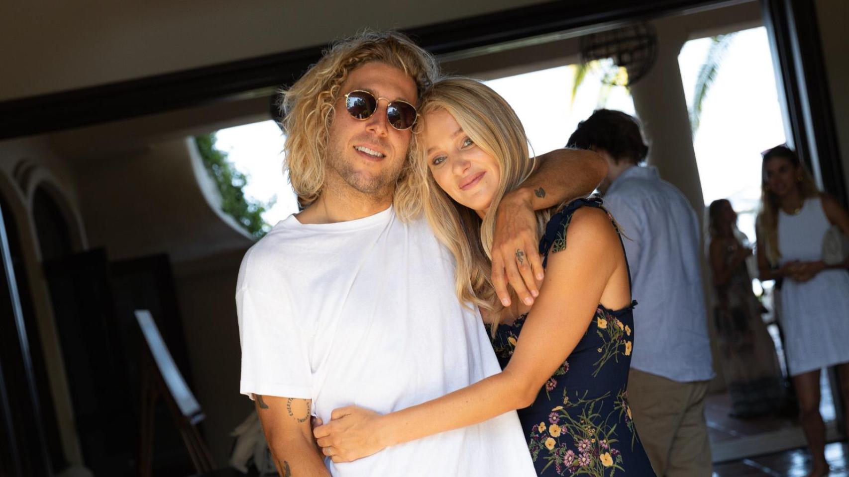 Rocío Crusset presenta a su nuevo novio, Charlie Schein, un apuesto ...