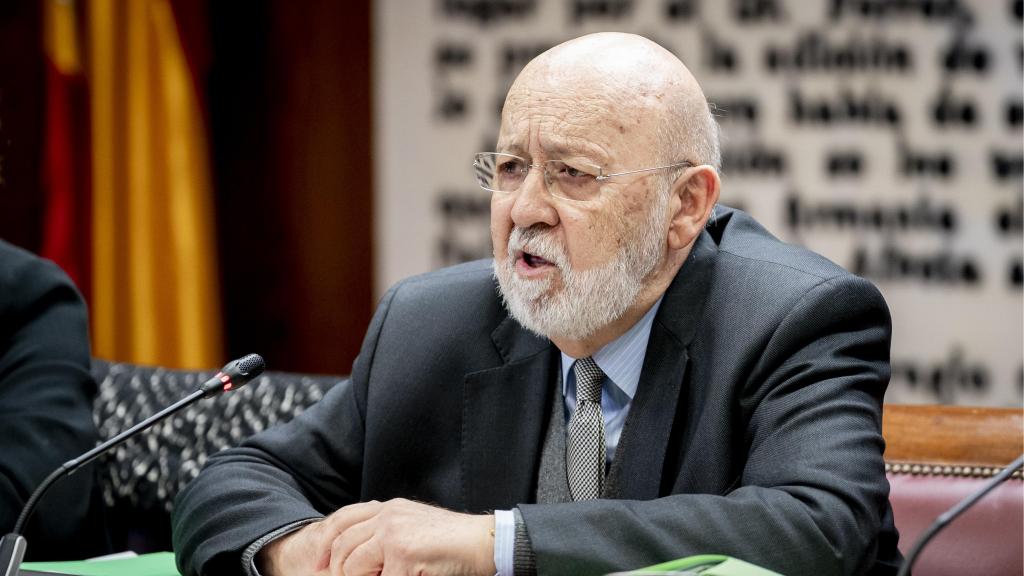 El CIS de Tezanos pregunta por el eventual 'impeachment' de Trump antes ...
