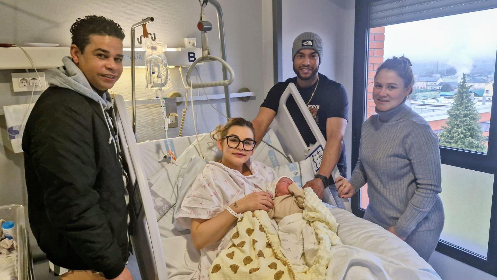 Los primeros bebés de 2026 en Castilla y León ya están aquí: Sienna ...