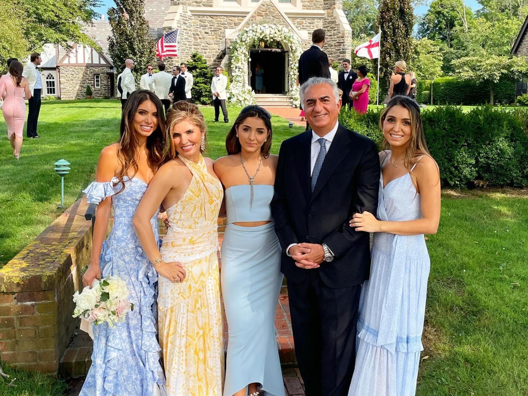 Pahlaví, la Familia Real de Irán exiliada que sueña con volver al trono ...