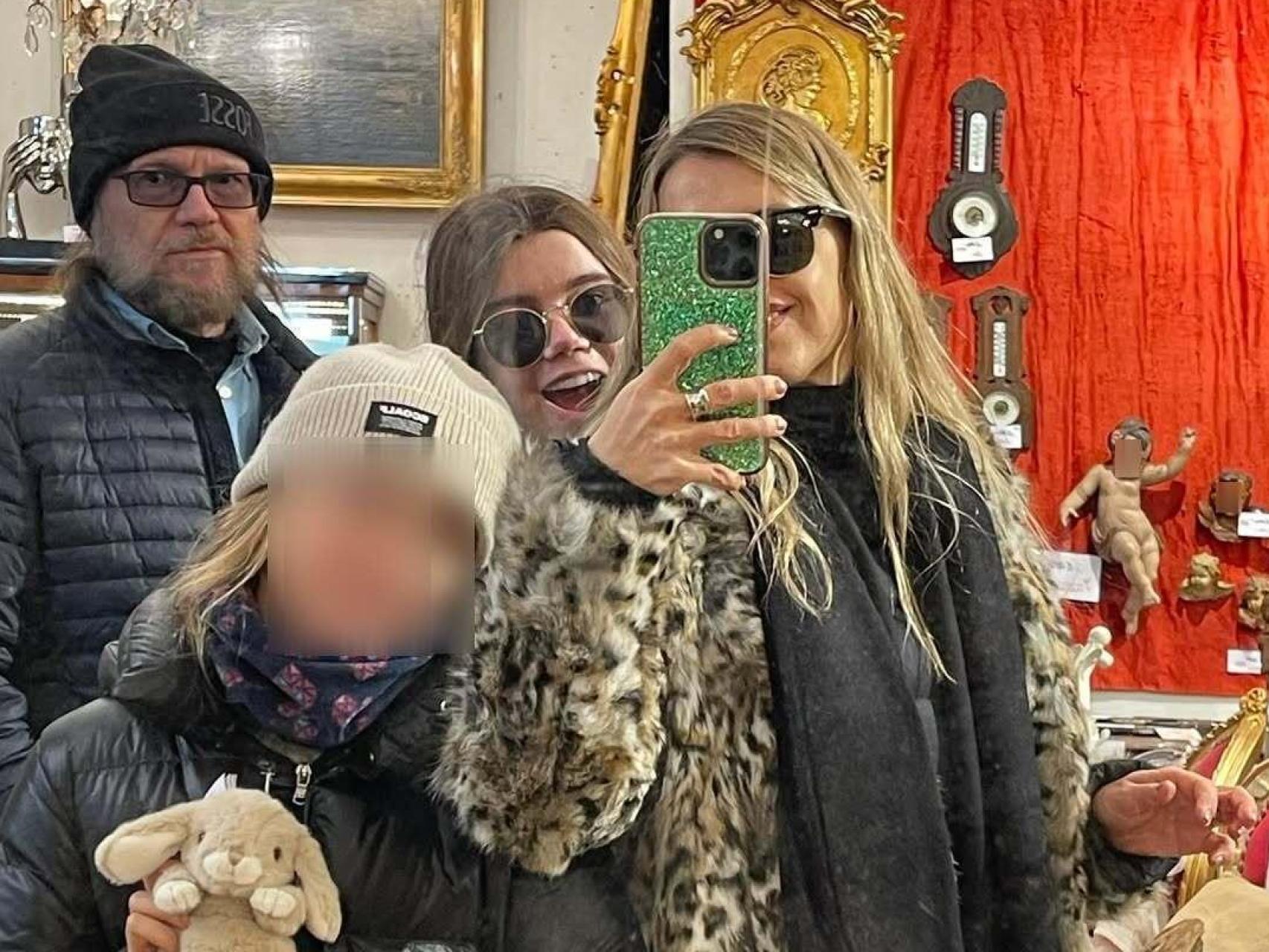 María Amaro, la mujer que lleva más de 20 años junto a Santiago Segura ...