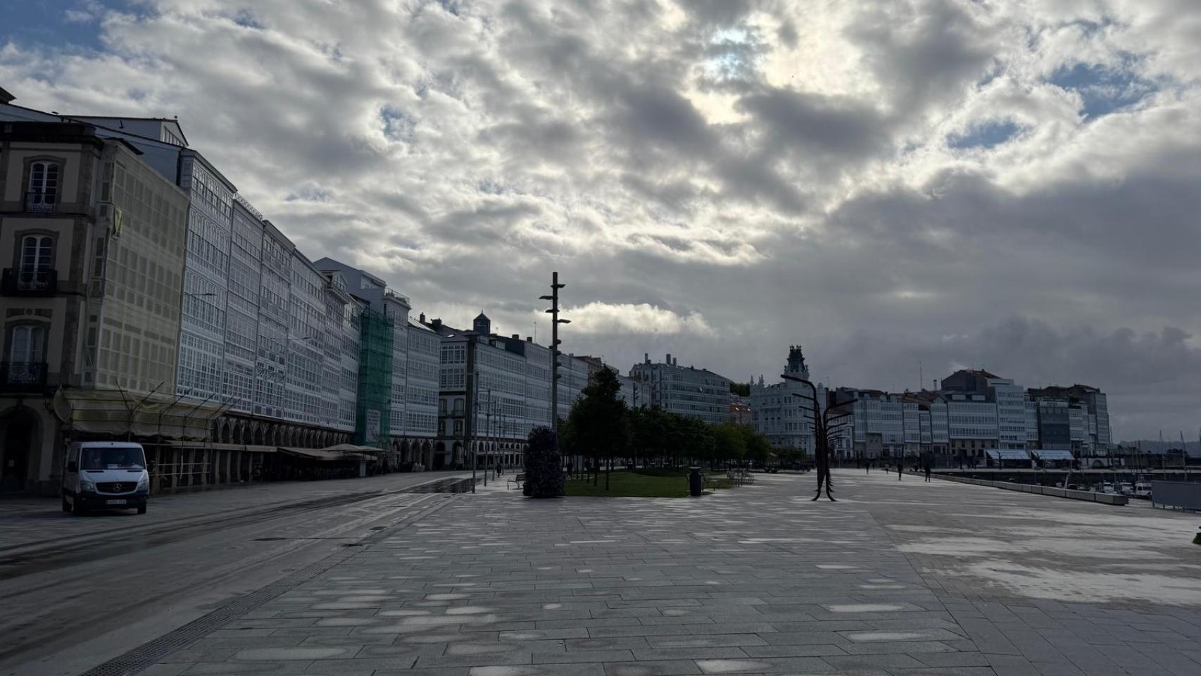 A Coruña amanece este domingo con lluvia, aunque el sol ganará terreno ...
