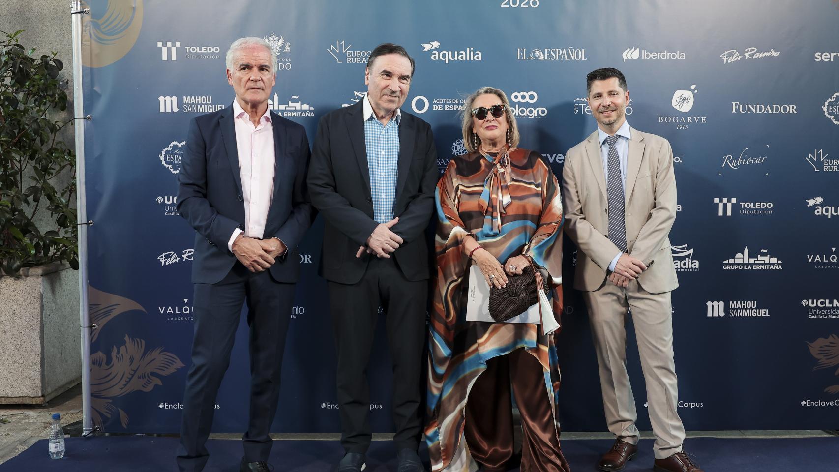 Políticos, empresarios o conocidos periodistas brillan en el photocall ...